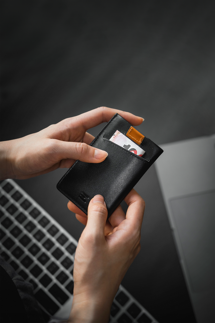 ESNTL Card Holder | Ultra Minimalistic, Pull-tab Card Holder – ESNTL ...